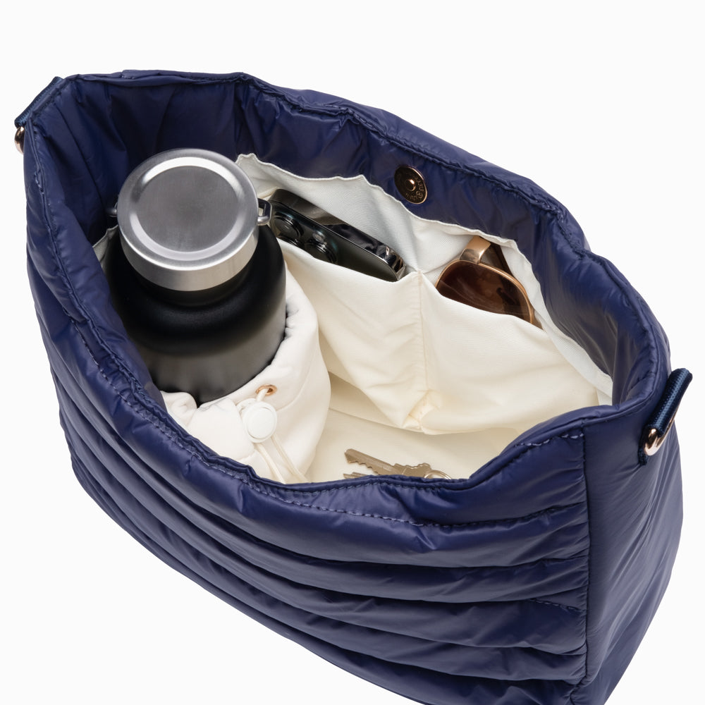 WanderFull- Finally, a stylish bag for your water bottle